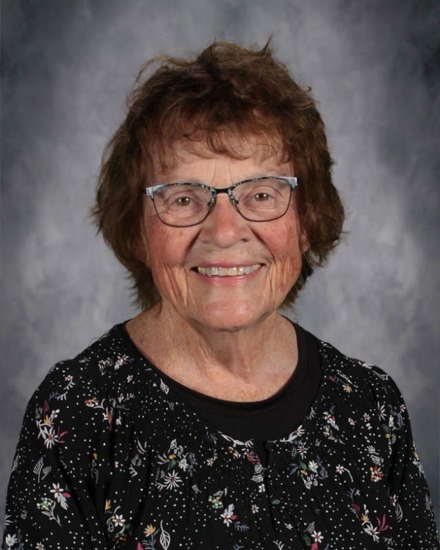 Mrs. Rochelle McRaith | SJS - St Joseph Rice Lake School